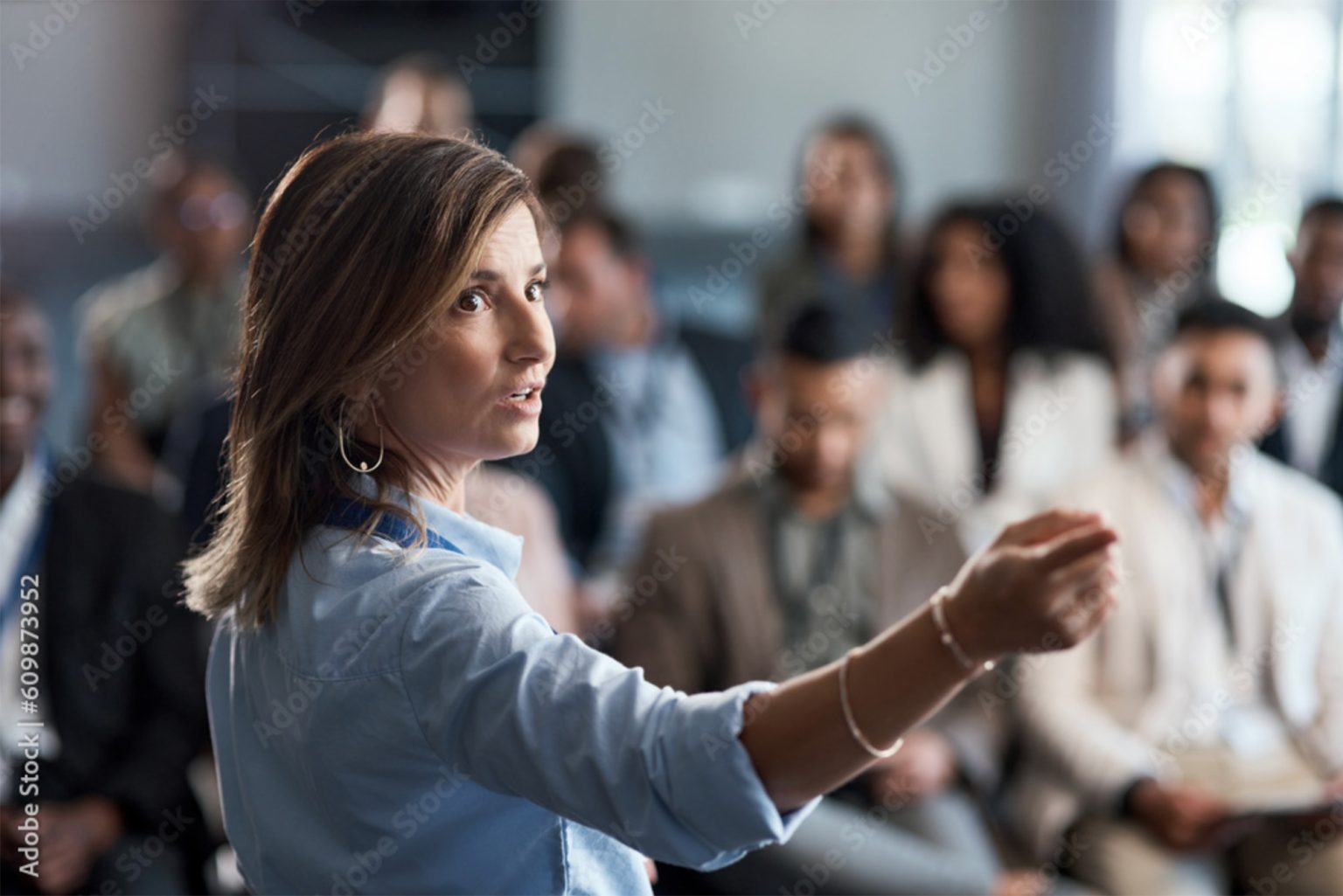 Servant Leadership Explained: Key Advantages and Everyday Actions ...
